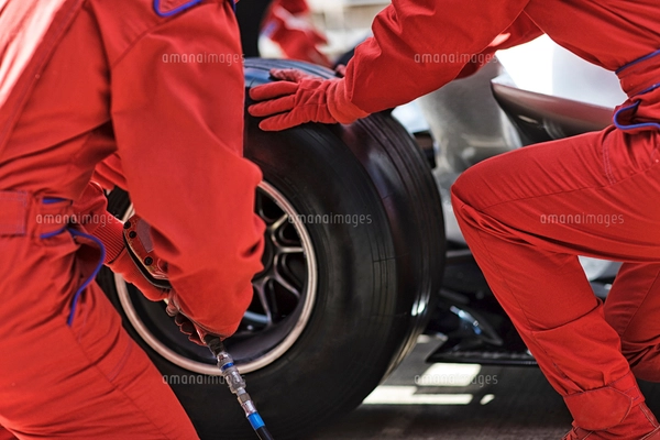 Racing team working at pit stopの写真素材 [FYI02853082] | ストックフォトの Qlean ...