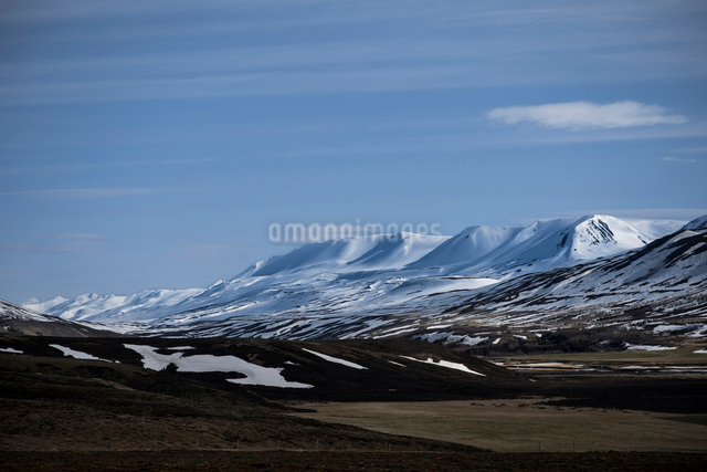 Scenic view of snowy landscape during winter against skyの写真素材 ...