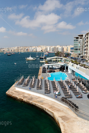 Tigne Pedestrian Bridge（歩道橋）から望むスリーマの写真素材 [FYI04482739] | ストックフォトの ...